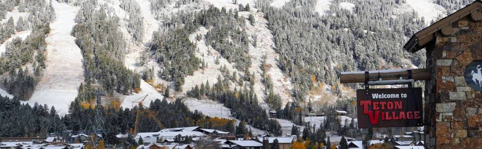 Autumn Snowfall Blankets Jackson Hole | Jackson Hole Resort Lodging